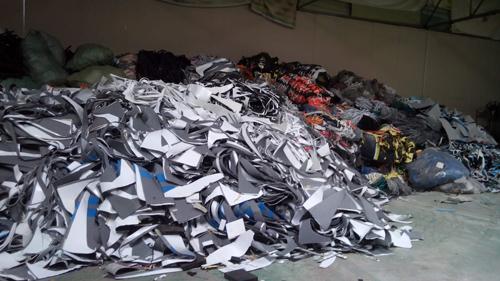 Waste EVA foam Material Recycle - Nanjing Haisi Extrusion Equipment Co ...