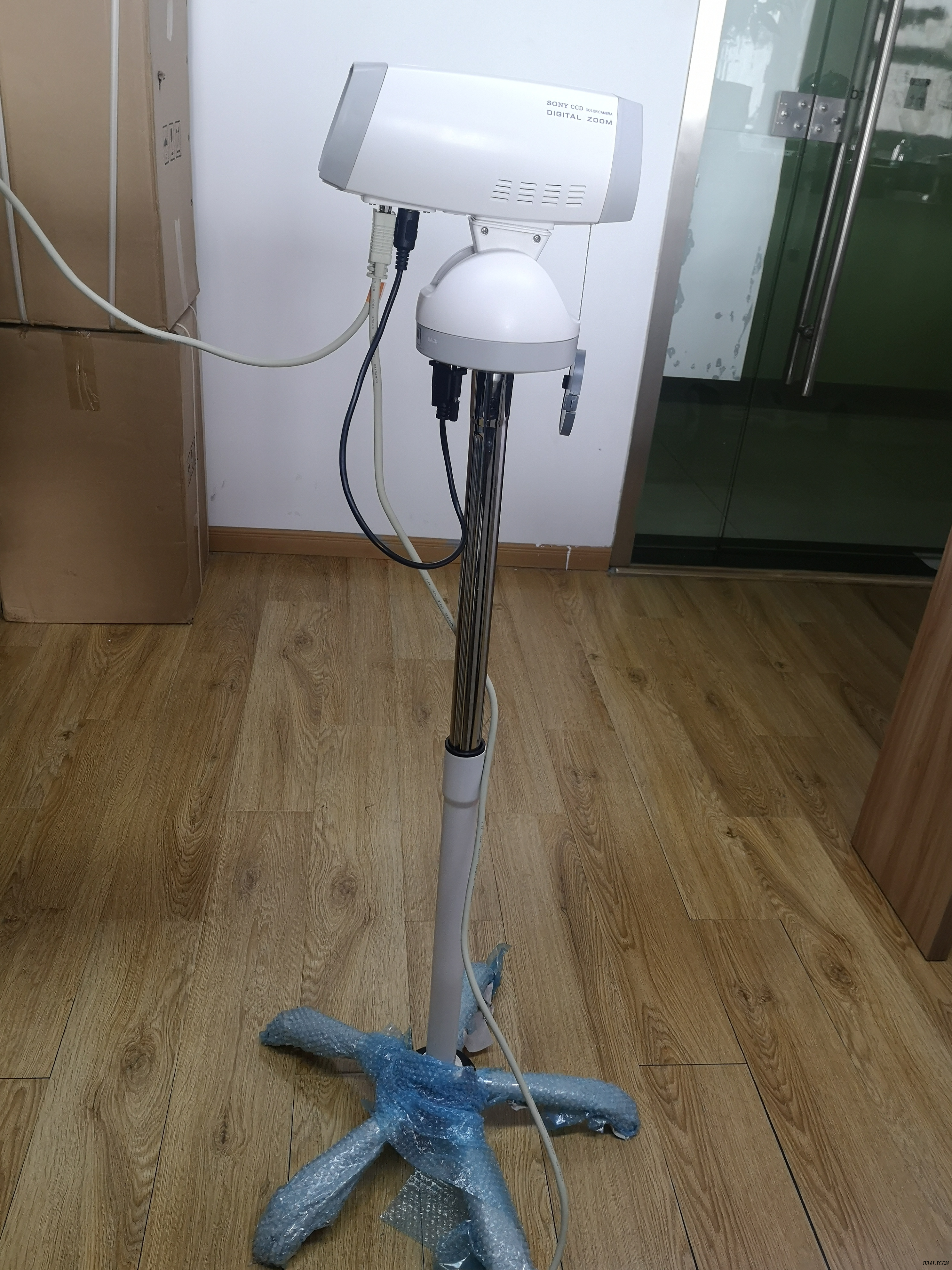 HKN-2200 Mobile Portable Digital gynecology diagnostic Video Colposcope ...