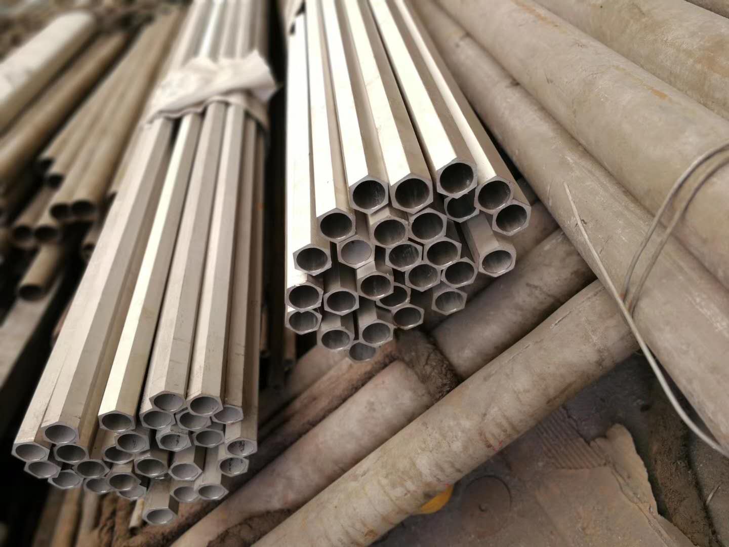 AISI 304 cold drawn hexagonal stainless steel tube - Buy hexagonal ...